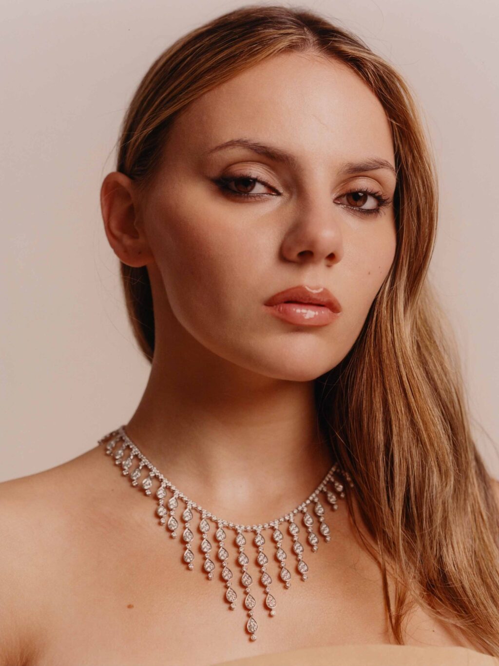 A New Fashion Icon: Dafne Keen Shines in Rollacoaster Shoot - Rotten ...